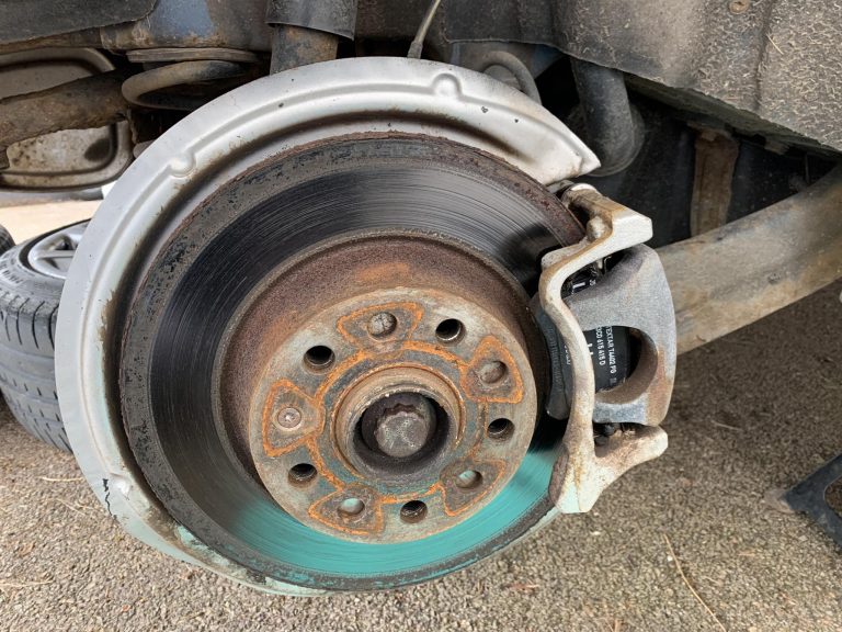 Remove Rust from Brake Discs without Removing Wheel - 360Mag